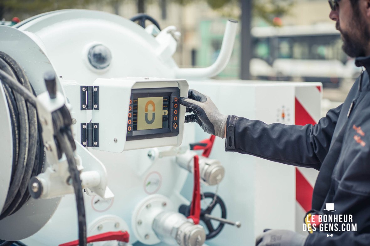 Utiliser un camion hydrocureur dans les restaurants